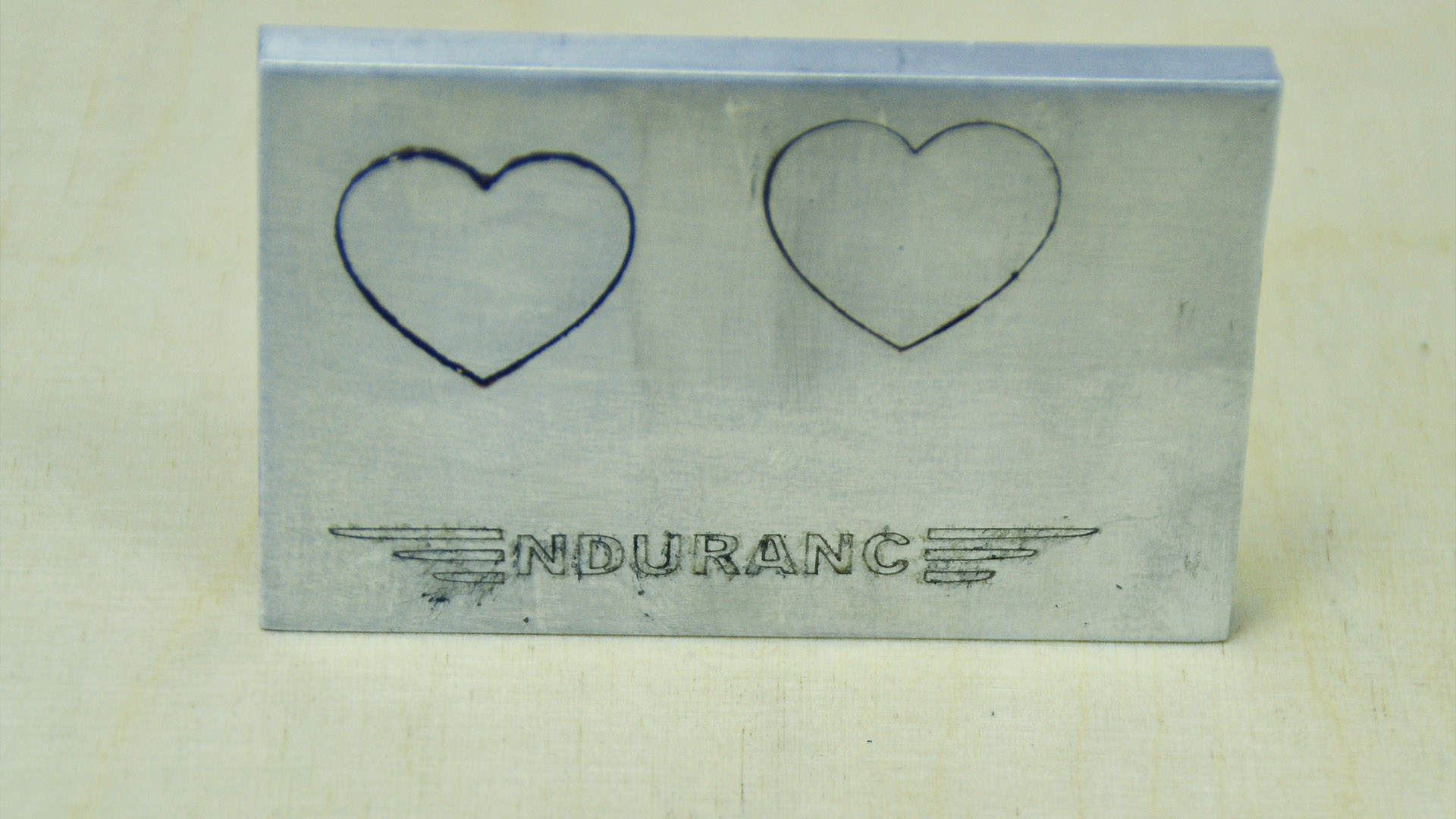 Making an Outline Drawing on an Aluminum Surface - EnduranceLasers