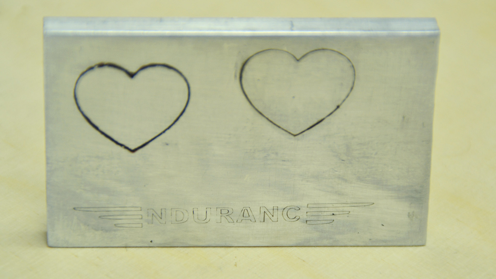 Making an Outline Drawing on an Aluminum Surface - EnduranceLasers